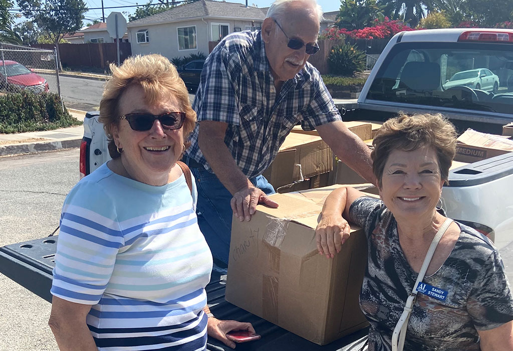 Volunteer | Assistance League – North Coast